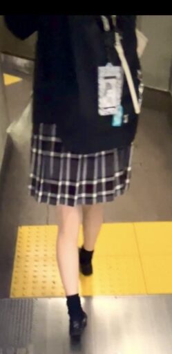 エスカレーターで手撮り〜jk〜 | NEXT動画、NET動画